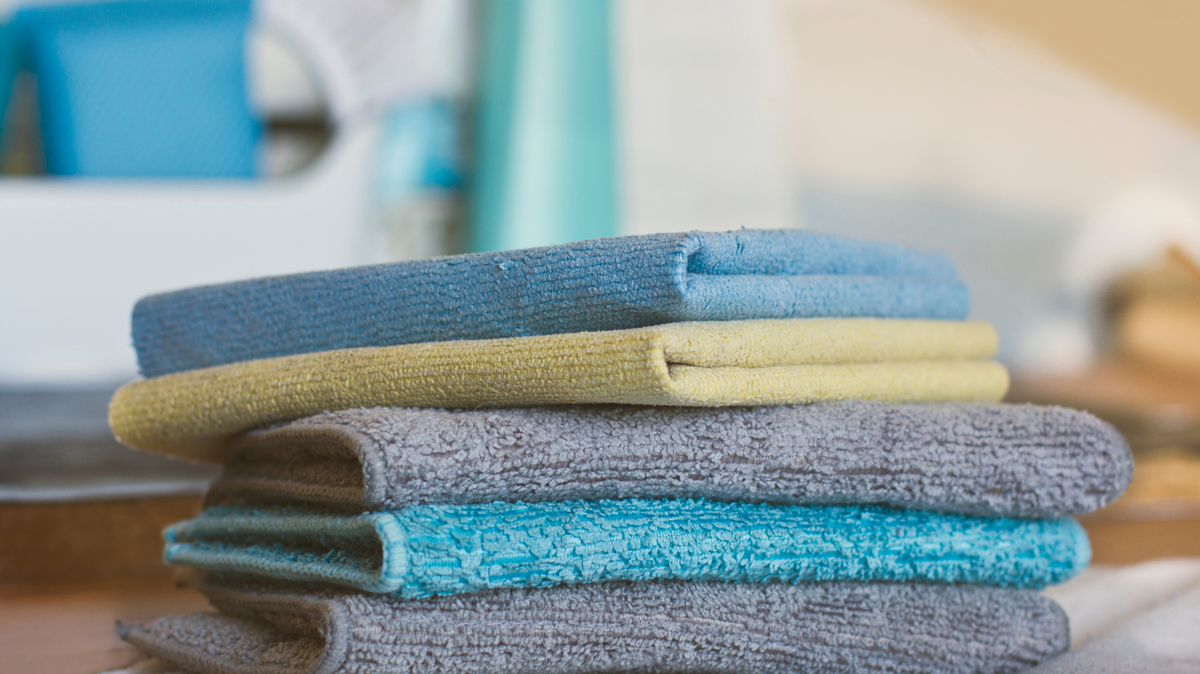 How To Wash Microfiber Towels - Blue Water